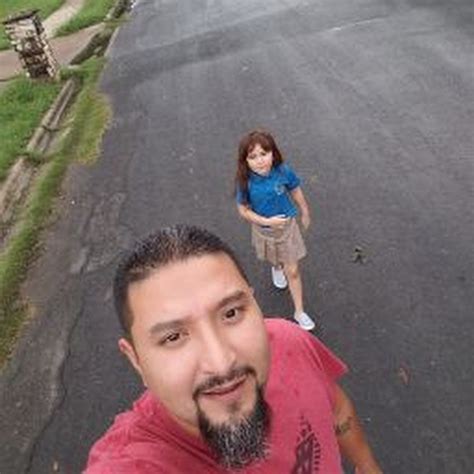 Efrain Reyes Youtube