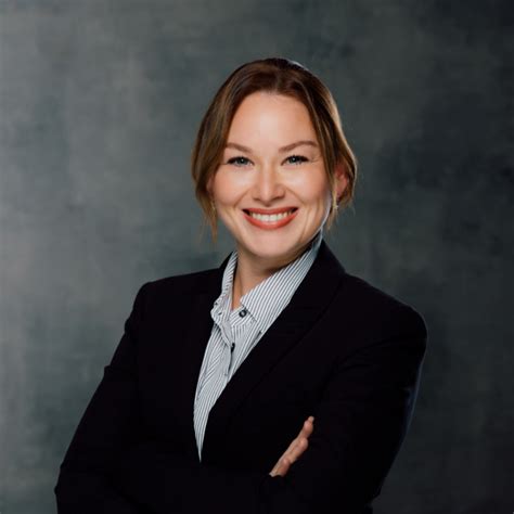 Lina Elsner Mitglied Der Geschäftsleitung Elsner Elektronik Xing