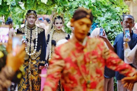Bubak Manten Dalam Pernikahan Adat Jawa Vandco Jewellery