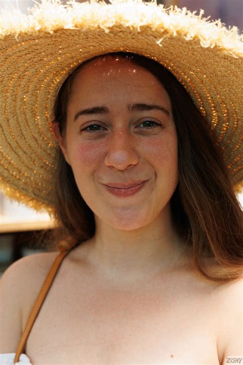 Zishy Starring Josie Beall Sex Images