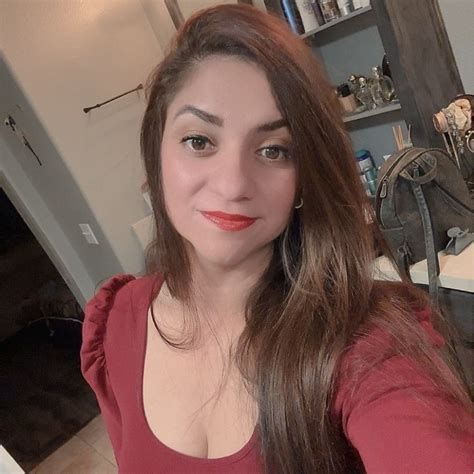 Eileen Garcia Associate Skechers Linkedin