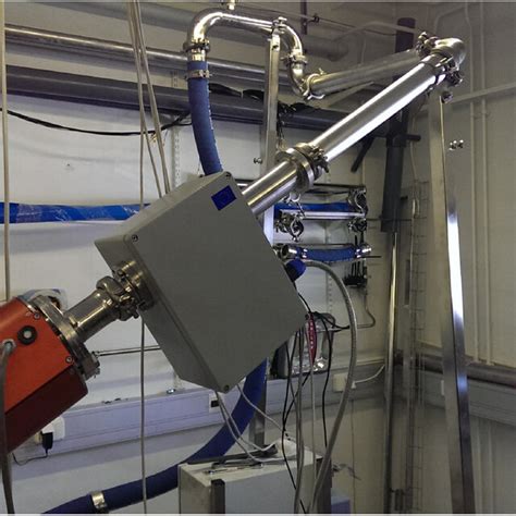 Top Row Left A Picture Of The Solids Water Two Phase Flow In An