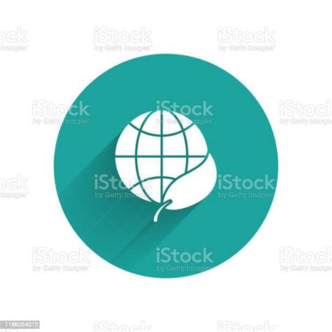 긴 그림자로 고립 된 흰색 지구 지구 지구와 잎 아이콘 세계 또는 지구 기호입니다 기하학적 모양입니다 환경 개념 녹색 원 버튼입니다 벡터 일러스트레이션 0명에 대한 스톡
