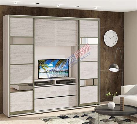 Шафа у вітальню