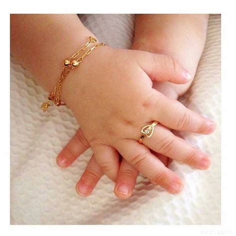 مدل انگشتر نوزاد؛ کلی مدل های کوچولو و بامزه در کنار هم