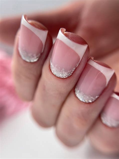 Ищу моделей на курс повышения по маникюру к опытным мастерам станция