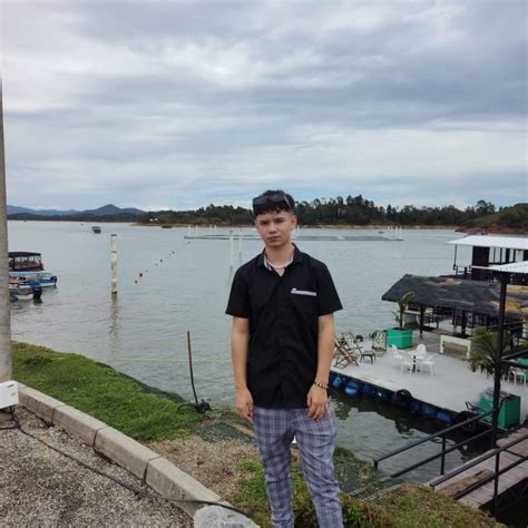 Pose Valent Cam Model Free Live Sex Show And Chat Stripchat