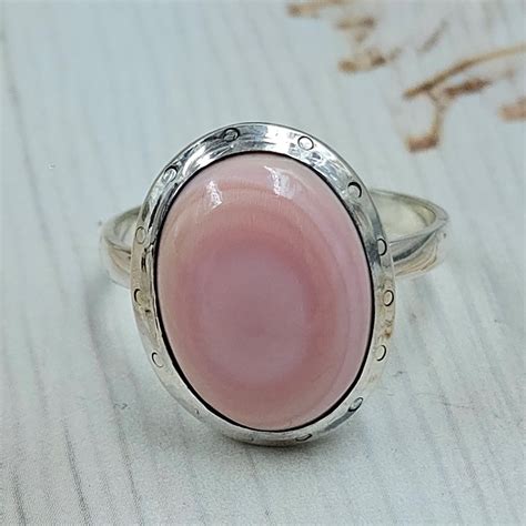 Shop Pink Queen Conch 925 Sterling Silver Ring Rs114 352