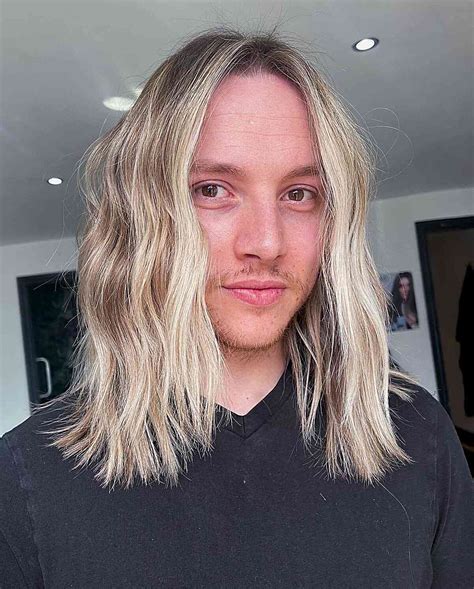 Very Long Hairstyles For Men