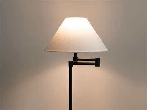 라인 스탠드 램프 Blackchrome 프린트베이커리