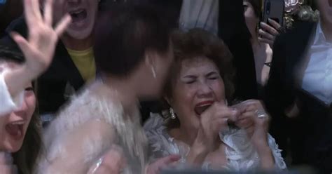 El Conmovedor Llanto De La Madre De Michelle Yeoh En Malasia Al