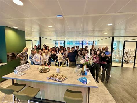 versuni on linkedin versuni people teambuilding