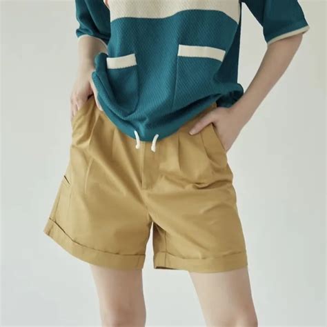 Exploring Girl Shorts Th