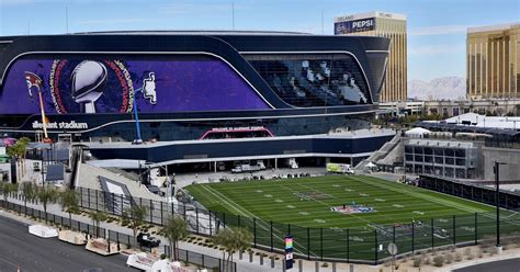 From Doinks To Spongebob Technology To Play A Huge Role In The Cbs Presentation Of The Super