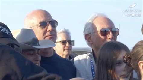 Overexcited Jeff Bezos Face Plants After Fiancée Lauren Sánchezs Blue