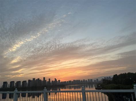 如何在poweredge R750上安装esxi？ 配置 介质 步骤