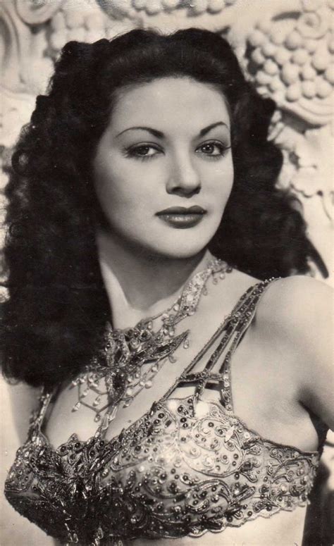 Yvonne De Carlo Steele