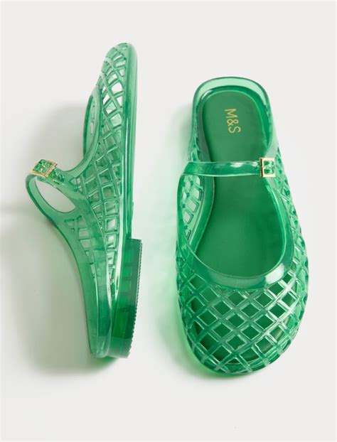 Mands £20 Jelly Shoes Are The Style Of The Summer Even Our Fashion