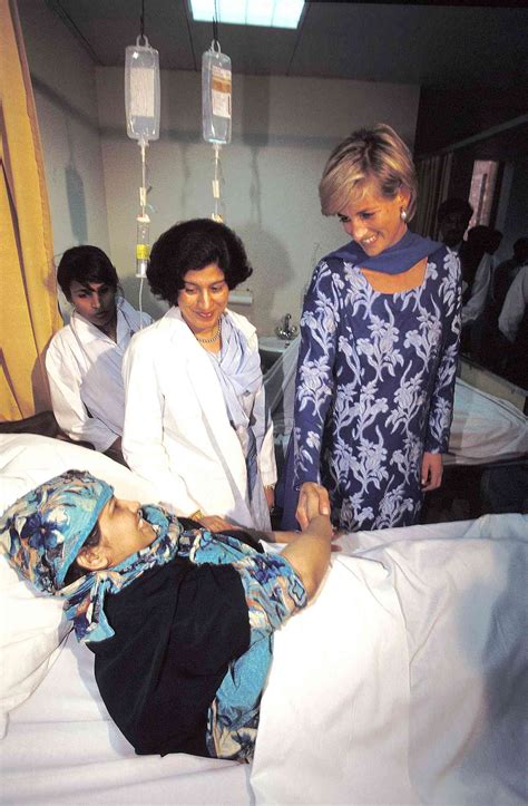 Kate Middleton And Prince William Go To Cancer Hospital Visited By Princess Diana