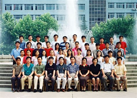 2003届毕业生合影 济南大学水利与环境学院