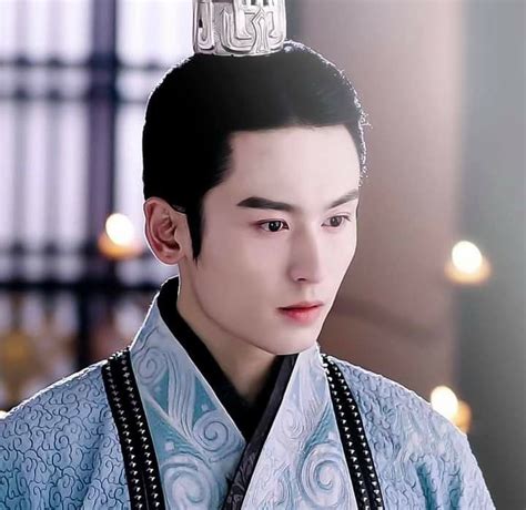 Ghim Của Ruyki Dhi Trên Zhang Zhe Han 《张哲瀚》 Thượng Hải Dao