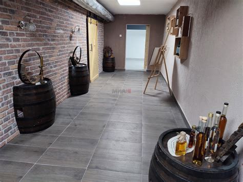 Земјоделското училиште во Кавадарци доби изложбен дел за сопствени производи