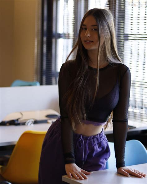 Pin By Yasmin Souza On Ideias De Fotos Outfits Women Fashion