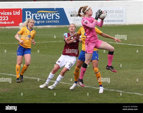 Sandy Maciver Of Everton Ladies During Barclays Fa Womens Super League