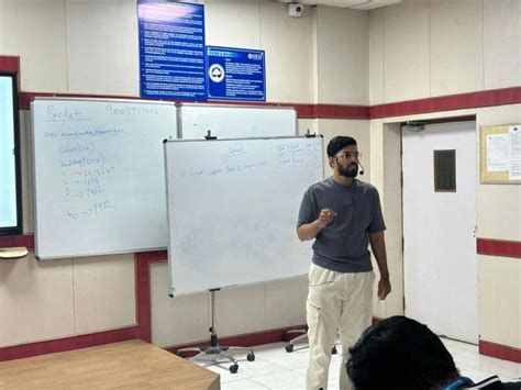bigdata aws dataengineering cloudcomputing srmuniversity