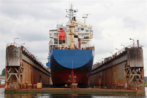 sym naval ☝️ a dry dock is one of the biggest challenges