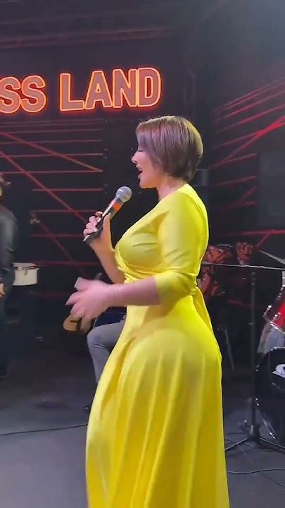 خواننده ی خانم خوش استایل و زیبا لایفاستایل خواننده خوانندهزن