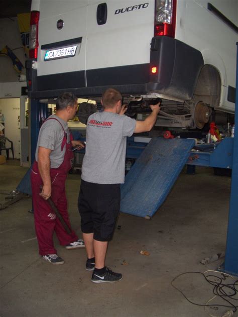 Изготвяме автотехнически експертизи на МПС за удостоверяване техническата му изправност