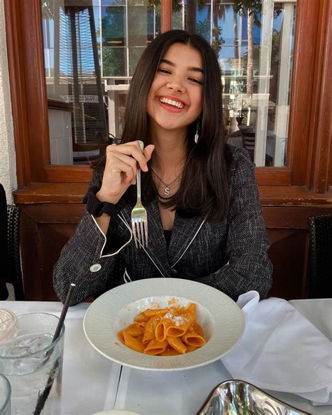 sara echeagaray’s Instagram photo: “POV: you’re on a date with me (HAPPY NATIONAL GIRLFRIENDS ...