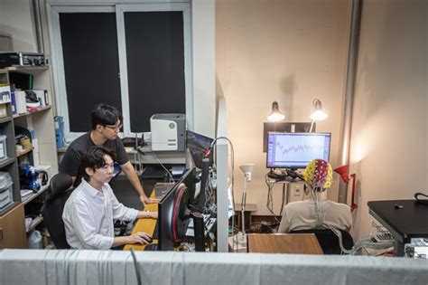 뇌와 컴퓨터의 역사적인 만남