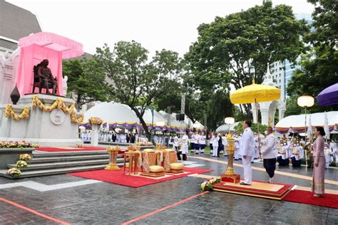 Photo Gallery ในหลวง พระราชินี ทรงเปิดพระบรมราชานุสาวรีย์ ร 5 และทอดพระเนตรนิทรรศการฯ 150 ปี กรม