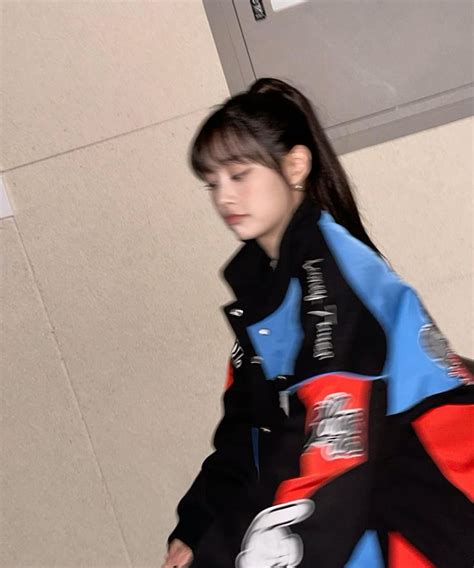 Pin By Aubrey 3 On Loona Chuu Loona Girl Icons Korean Girl Groups