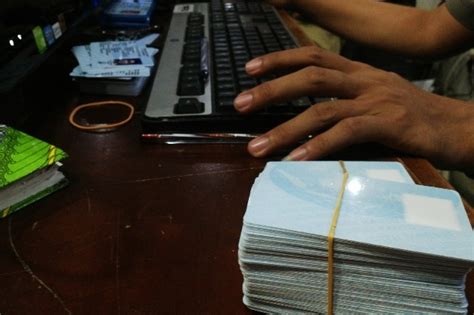 Tanpa Card Reader E KTP Belum Berfungsi Elektronik Suara Surabaya