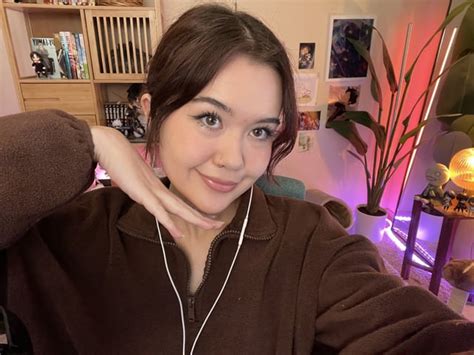 A Collection Of Recent Alana Misako Selfies Rreactgirlsofyt