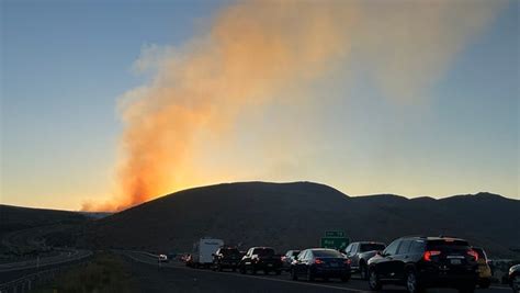Peavine Fire Burns In Cold Springs Nevada Structures Threatened