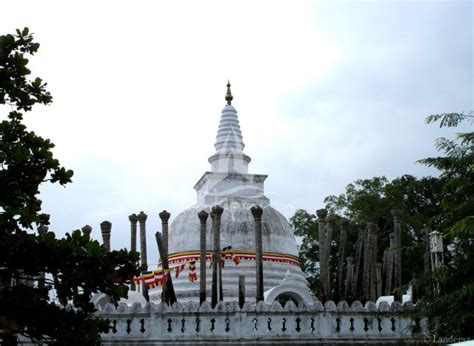 The Thuparama Dagaba Ancient Cities Of Sri Lanka