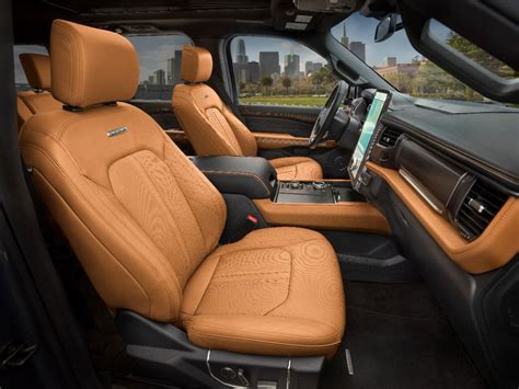 Ford Expedition Max Platinum Mustang 302 Gmbh