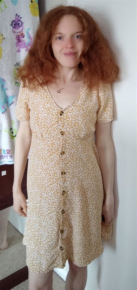 Do I Look Pretty In This Dress R Redheadbeauties