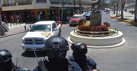 मज़ातलान पुलिस ने सशस्त्र नागरिकों के साथ तीन नुएवो लियोन पर्यटकों के अपहरण का आरोप लगाया Infobae