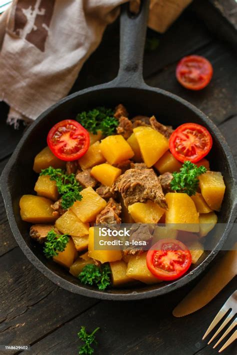 고기 와 감자를 삶아 음식 배경입니다 맨 위로 가을에 대한 스톡 사진 및 기타 이미지 가을 감자 요리 건강한 식생활