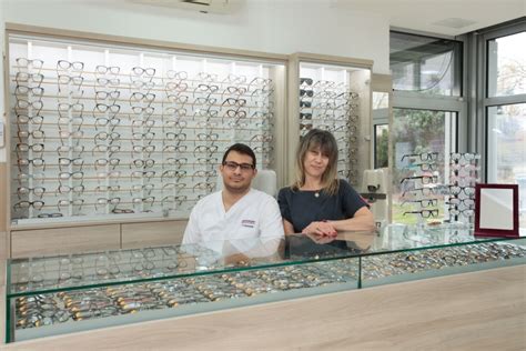 Оптика Медицински център Оксиком Бургас