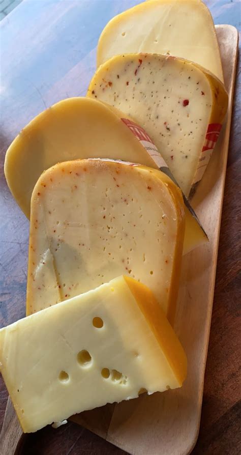 Kaasplankje Met Diverse Kazen Queijo Aesthetic Bar De Cerveja Comidas Para Festa Do Pijama