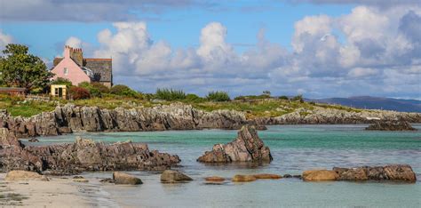 배경 화면 경치 바다 만 호수 록 육지 구름 스코틀랜드 연안 낭떠러지 강 라군 곶 후미 작은 섬 물줄기 아이오나 5587x2765