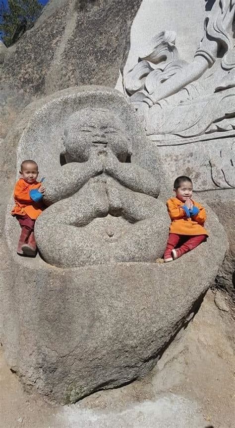 Чухагт Эрдэнэ Хүүхдэд зориулсан ном уншина Маргааш