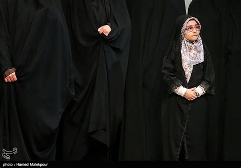 مراسم تجلیل خانواده شهدا از ابراهیم حاتمی کیا عکس خبری تسنیم Tasnim