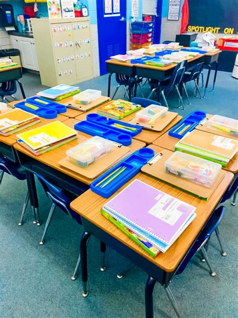 Classroom Seating Arrangement With Connected Desks Cabinets Matttroy